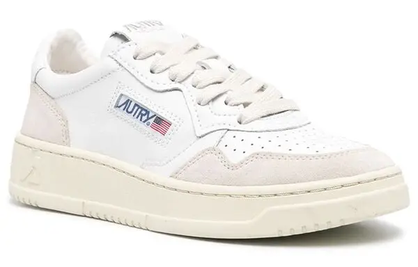 AUTRY Medalist Low Top Sneakers - White/suede