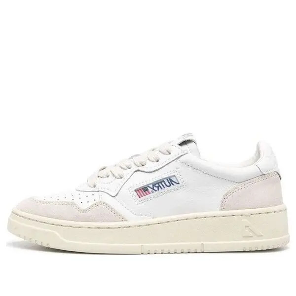 AUTRY Medalist Low Top Sneakers - White/suede