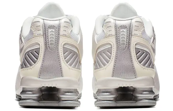 Nike Shox Enigma Sneakers - White/silver