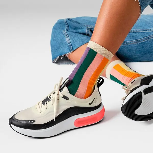 Nike Max Dia Se Sneakers - Cream/black/red