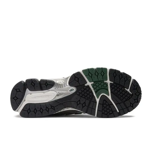 NEW BALANCE 1906 - Silver/white/black