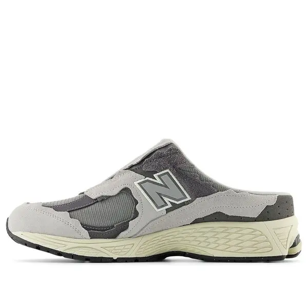 NEW BALANCE 2002r Mule "protection Pack Rain Cloud" Sneakers - Rain Cloud/grey