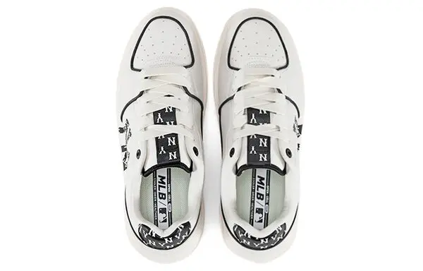 MLB Chunky Liner Yankees Monogram Sneakers