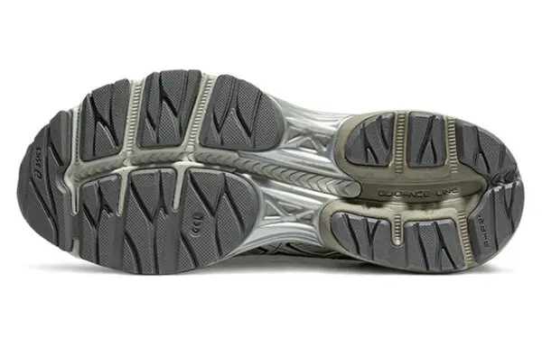 Asics Gel-flux Cn Athletic Sneakers - Cream White/grey