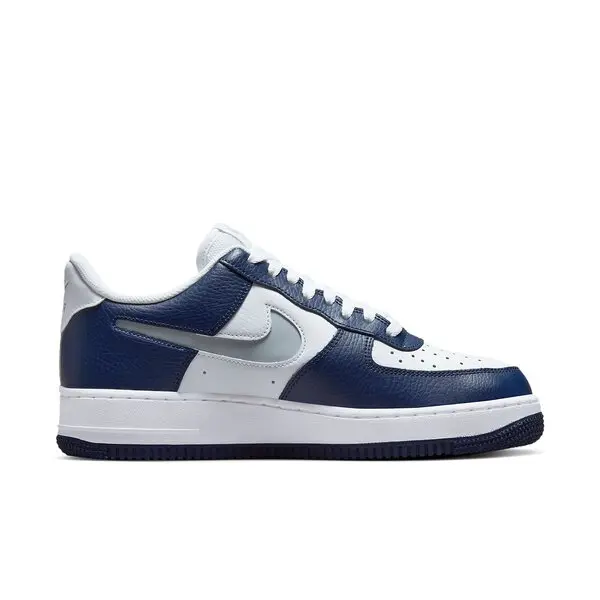 Nike Force 1 '07 Lv8 Low Top Sneakers