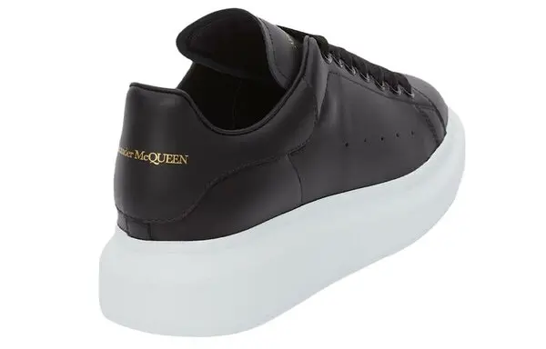 Alexander McQueen Oversized Sneaker - Black