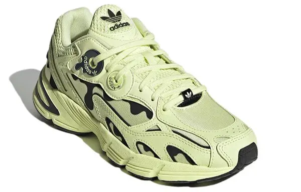 Adidas Astir "paint Drip" Sneakers - Yellow