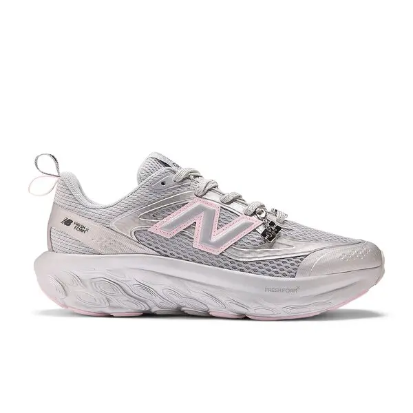 NEW BALANCE X Ganni Fresh Foam Trainer - Silver Metallic/grey/pink