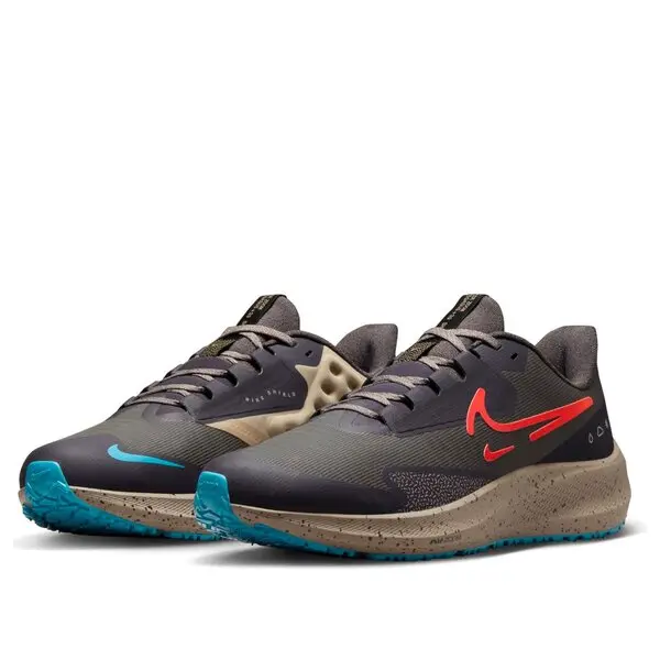 Nike Zoom Pegasus 39 Shield Sneakers