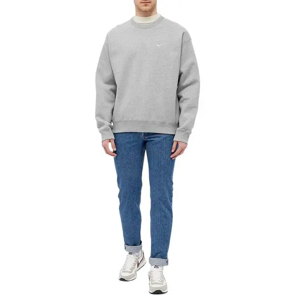 Nike Embroidered Logo Crewneck Sweatshirt