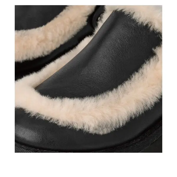 UGG Esmee Leather Clog Mules - Black