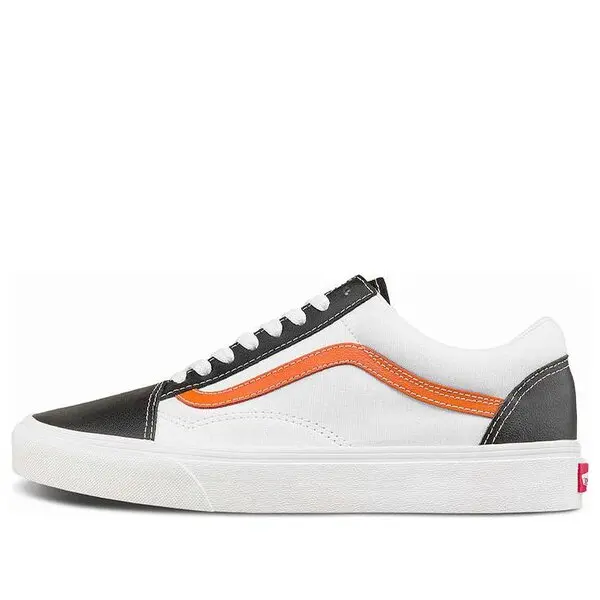 VANS Old Skool Low Top Lace Up Sneakers - White/black