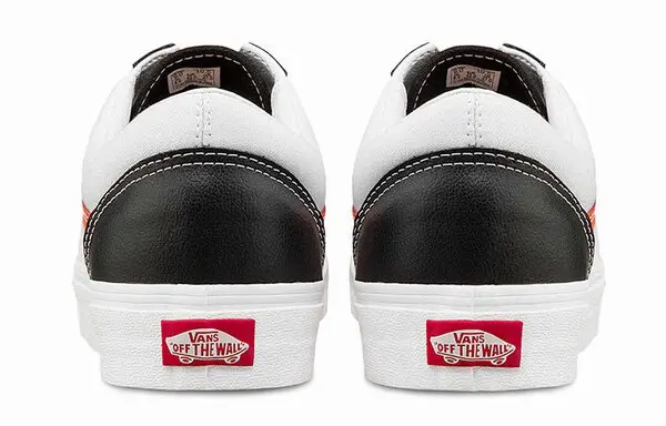 VANS Old Skool Low Top Lace Up Sneakers - White/black