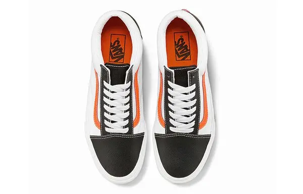 VANS Old Skool Low Top Lace Up Sneakers - White/black