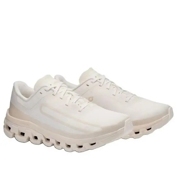 On Cloudflow 4 Ikon Athletic Shoes - White/moon