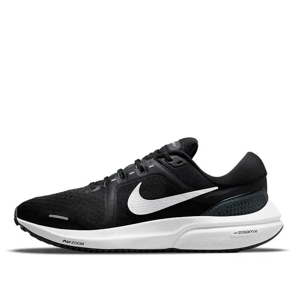 Nike Zoom Vomero 16 Low Top Sneakers