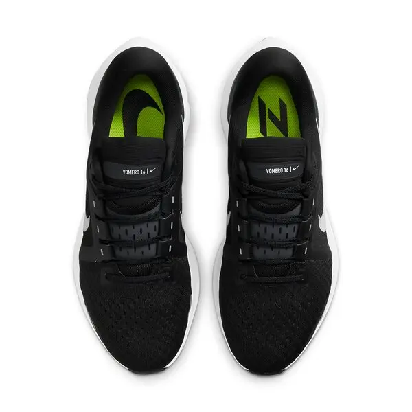 Nike Zoom Vomero 16 Low Top Sneakers