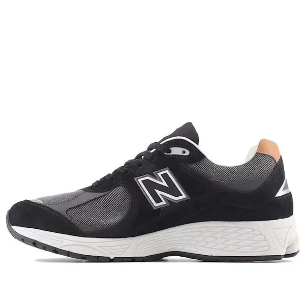 NEW BALANCE 2002r Athletic Sneakers - Black