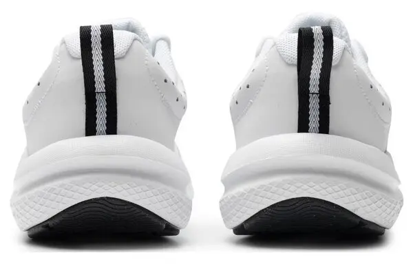 Under Armour Charged Assert Sneakers