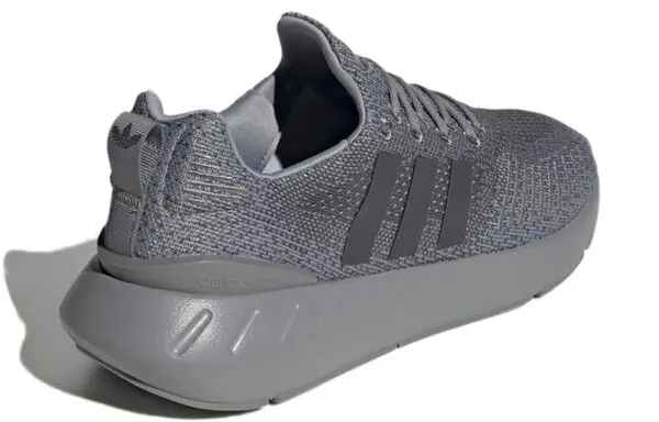 Adidas Swift Run 22 Sneakers