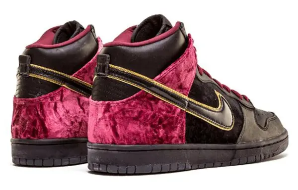 Nike Dunk High Premium "bloody Sunday