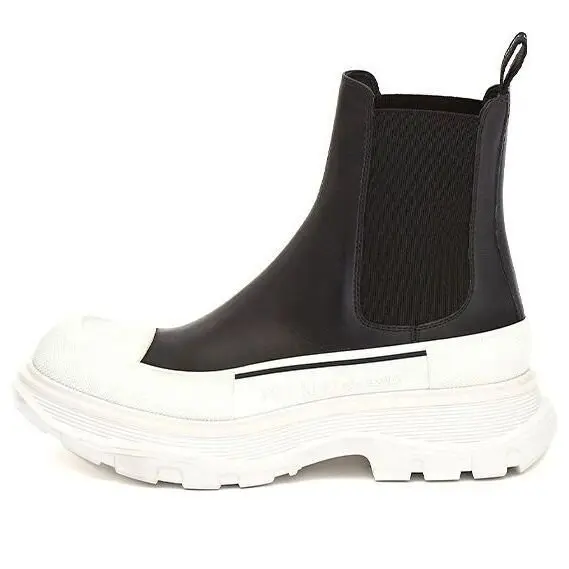 Alexander McQueen Chelsea Tread Ankle Boots - Black/white