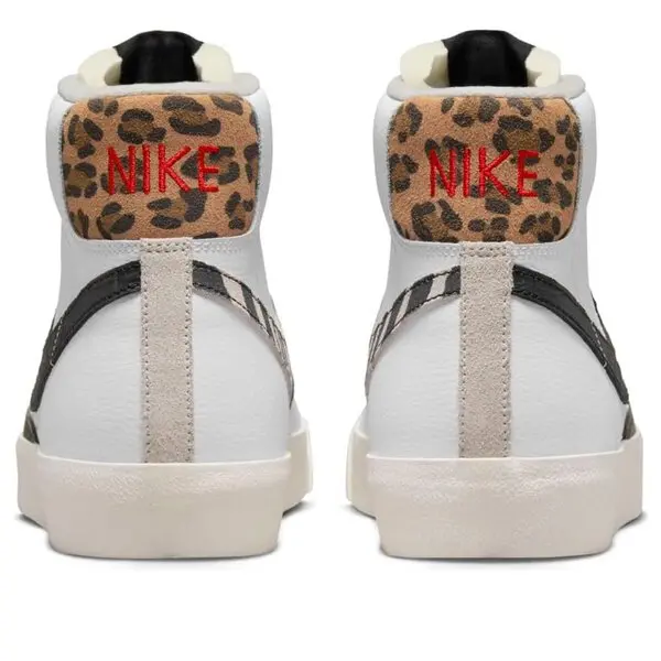 Nike Blazer Mid 'tunnel Walk' Sneakers - White
