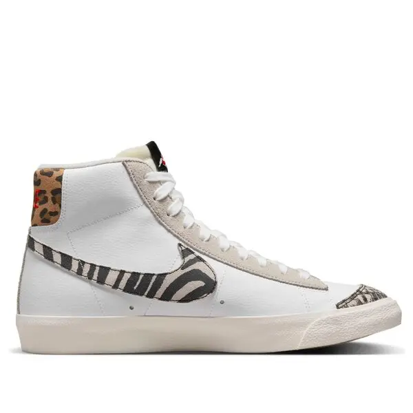 Nike Blazer Mid 'tunnel Walk' Sneakers - White