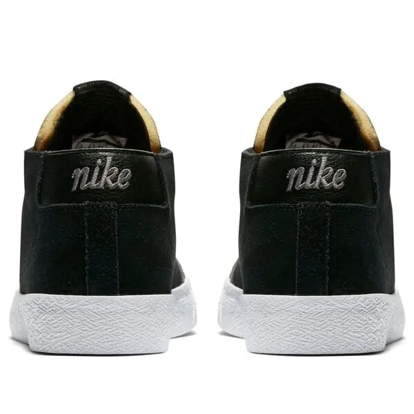 Nike Zoom Blazer Chukka Xt Sb Mid Top Sneakers