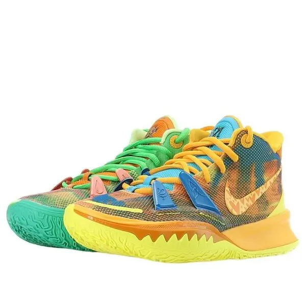 Nike Kyrie Mid Top Sneakers