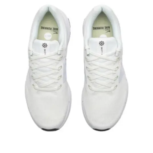 Nike Run Swift 3 Sneakers - White/gold