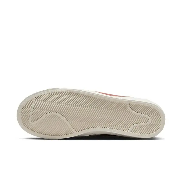 Nike Blazer Low '77 Jumbo Sneakers - White/red
