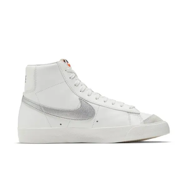 Nike Blazer Mid '77 Sneakers