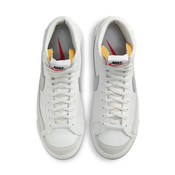 Nike Blazer Mid '77 Sneakers