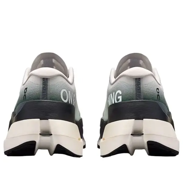 On Cloudboom Max Sneakers - White/black