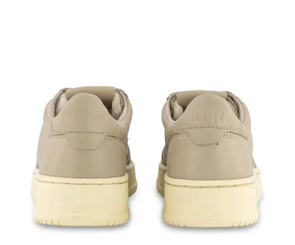 AUTRY Medalist Low Soft Goatskin Sneakers - Beige/white