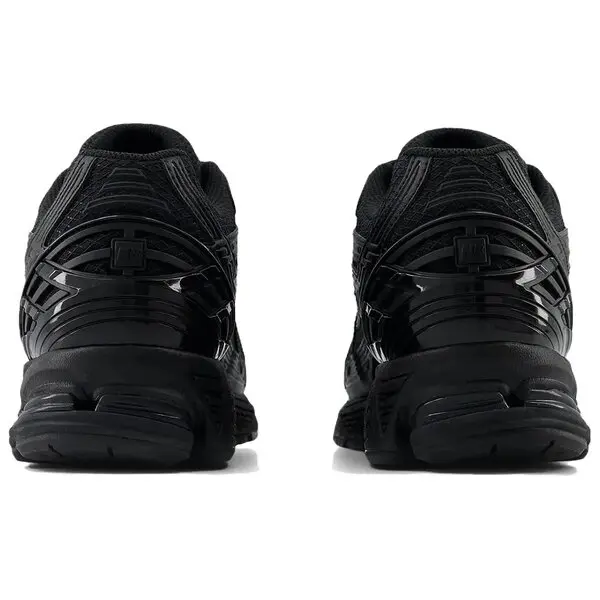 NEW BALANCE 1906u Sneakers - Black