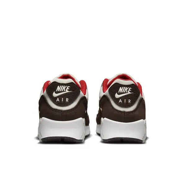 Nike Max 90 'social Fc' Low Top Sneakers - Cream/brown