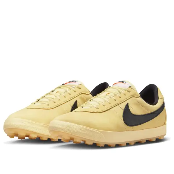 Nike Astrograbber Lx Low Top Sneakers - Soft Yellow/black/sail