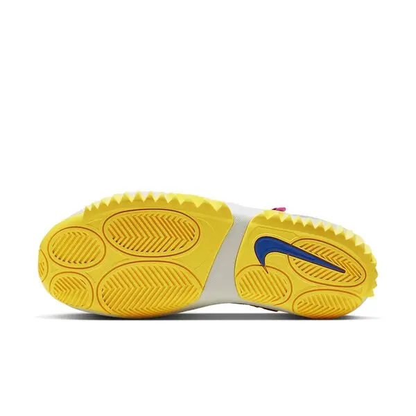Nike Zoom Court Dragon Sneakers
