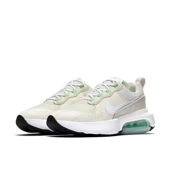 Nike Max Verona Sneakers