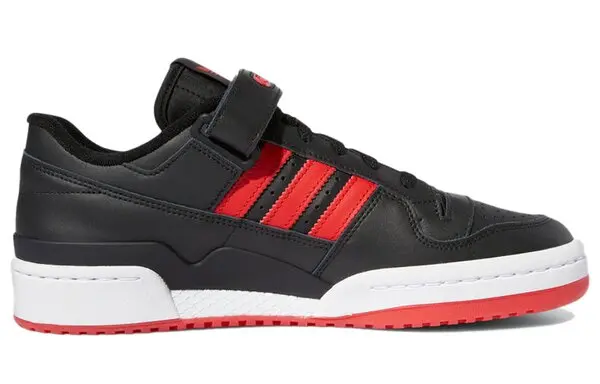 Adidas Forum Low Sneakers