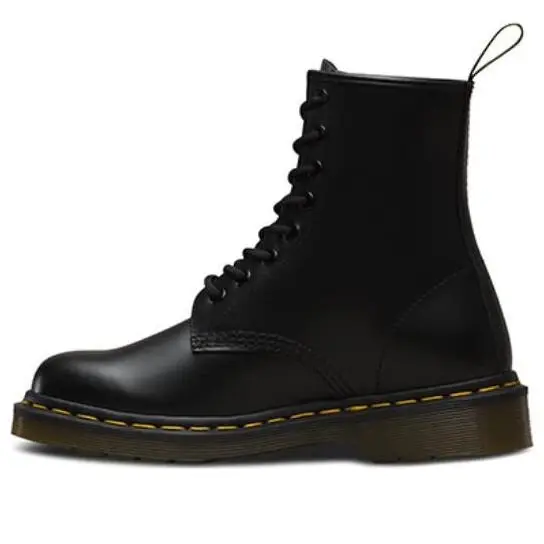 Dr. Martens 1460 Classic 8-eye Boots - Black