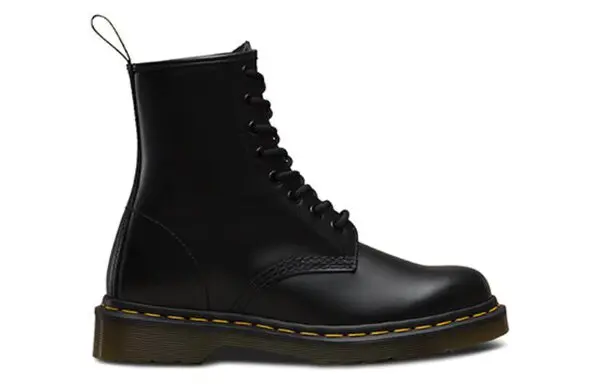 Dr. Martens 1460 Classic 8-eye Boots - Black