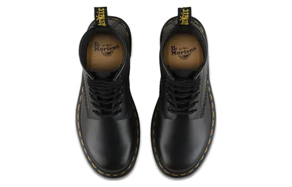 Dr. Martens 1460 Classic 8-eye Boots - Black