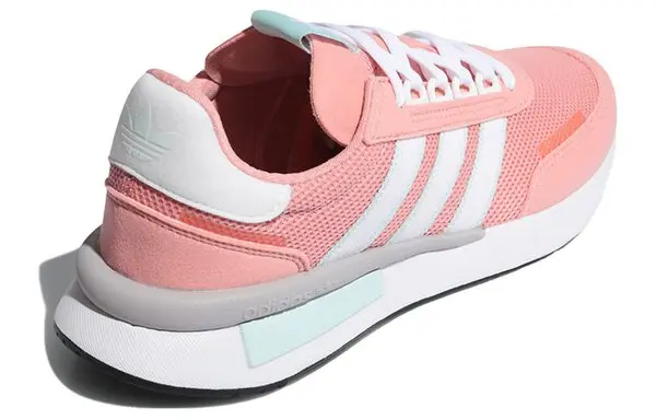 Adidas Retroset Sneakers