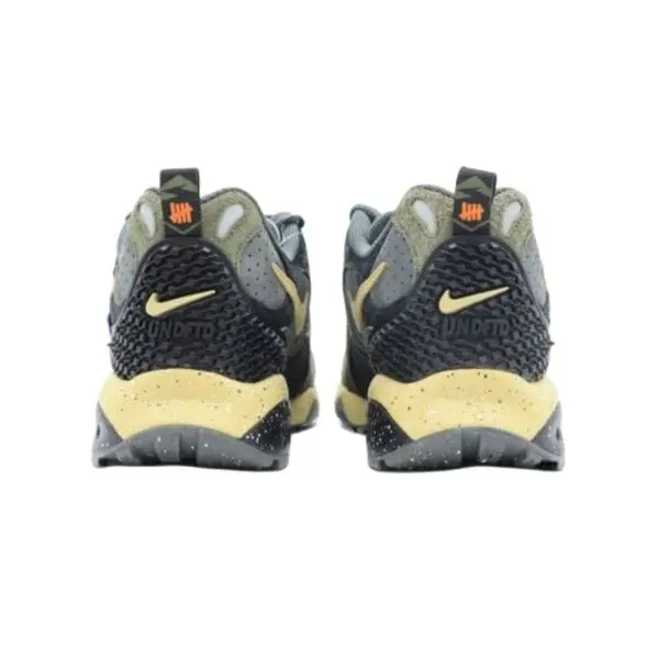Nike X Undefeated Air Terra Humara - Grey/khaki