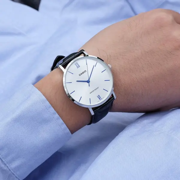 Casio Quartz Analog Watch With Leather Strap