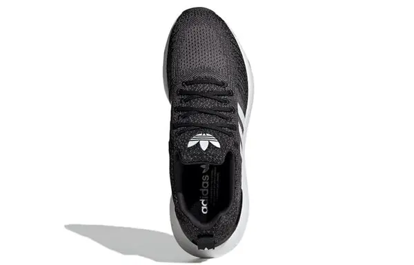Adidas Originals Swift Run 22 Sneakers - White/black