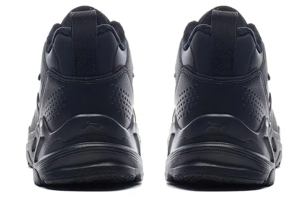 LI-NING Defender